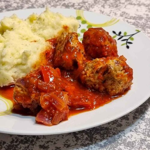 Romanian Meatballs With Sauce Recipe – Chiftele Marinate, A Delicious ...